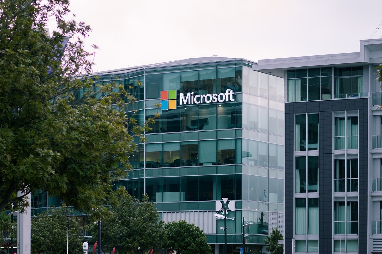 Microsoft 365 Copilot ganha novos agentes de investigação baseados em ...